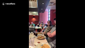 Girl catches a DOZEN shrimp in her mouth from hibachi chef at ...