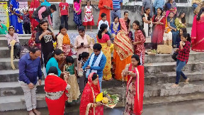 God Sun ritual in India sees women praying for their families (video ...