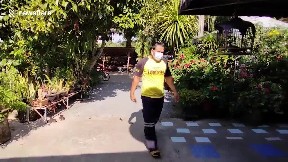 Firemen remove gold ring stuck on woman’s finger in Thailand (video ...