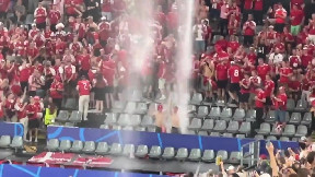 Stadium shower (video) - ItemFix
